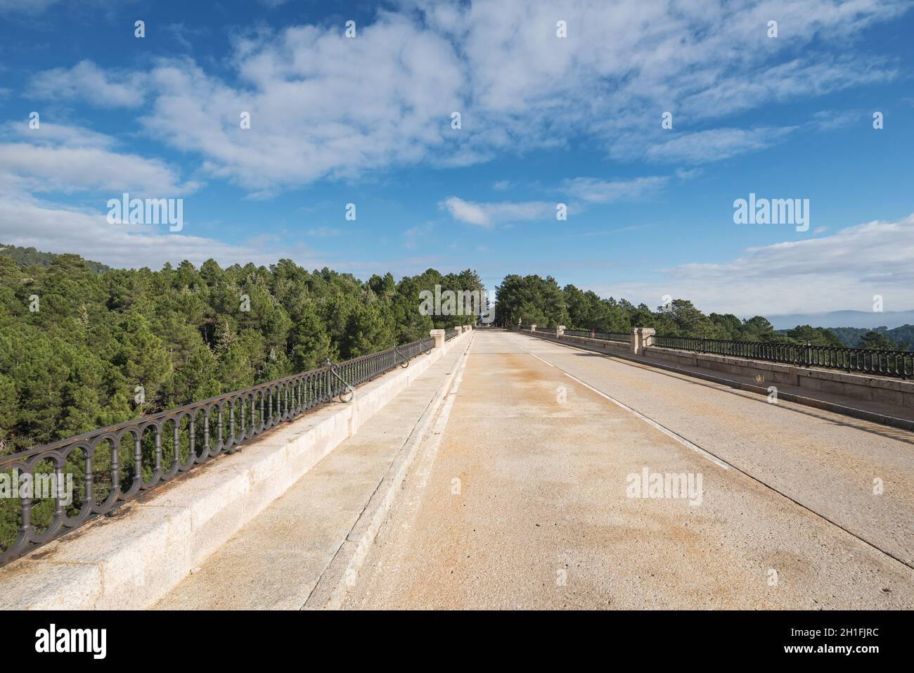 Valley of the fallen memorial spain hi-res stock photography and images ...