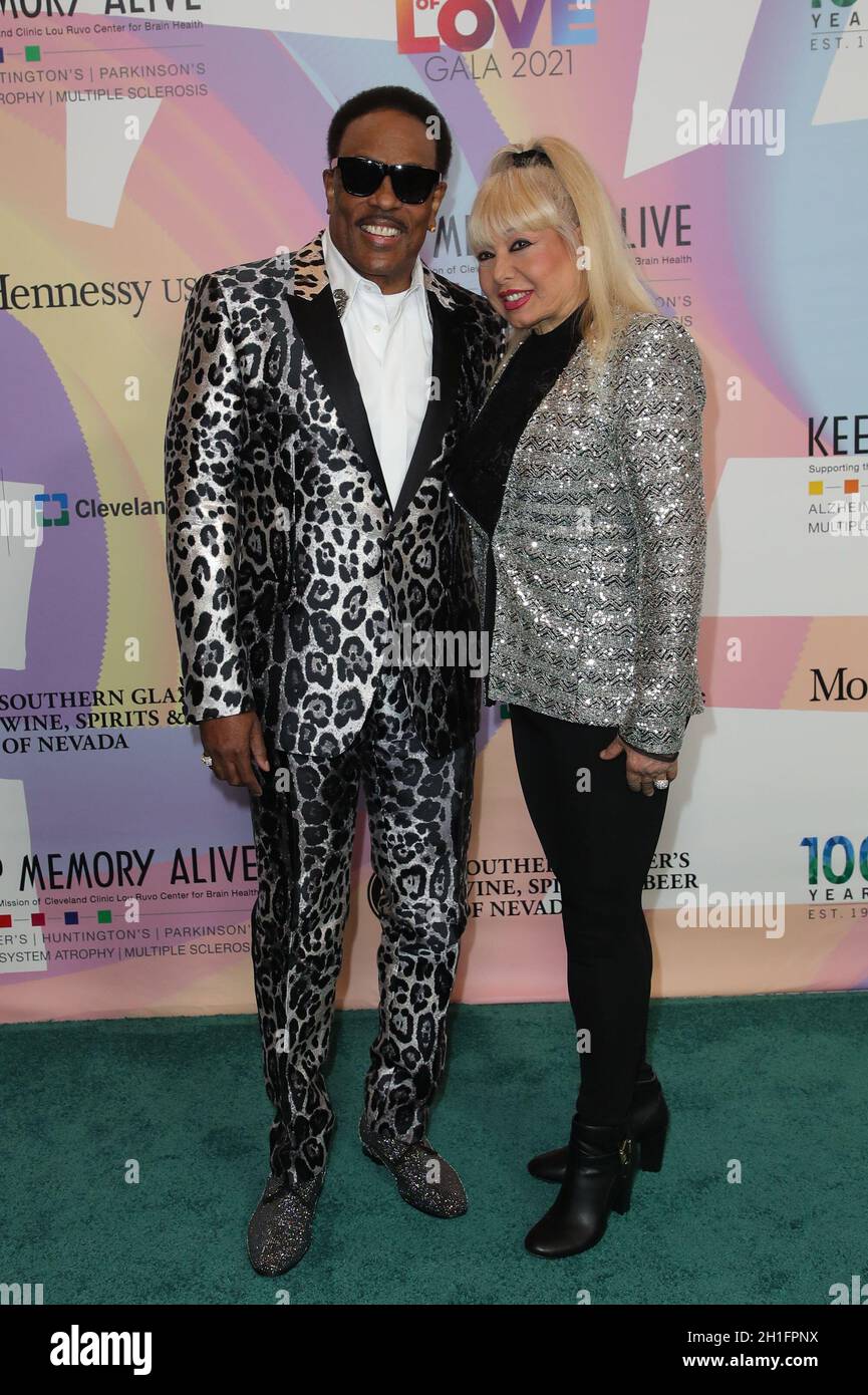 Las Vegas, NV, USA. 16th Oct, 2021. Charlie Wilson, Minah Wilson at ...