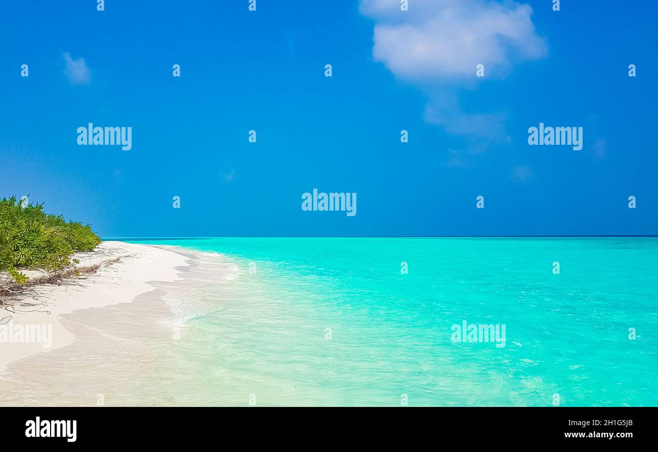 Madivaru finolhu rasdhoo maldives hi-res stock photography and images ...