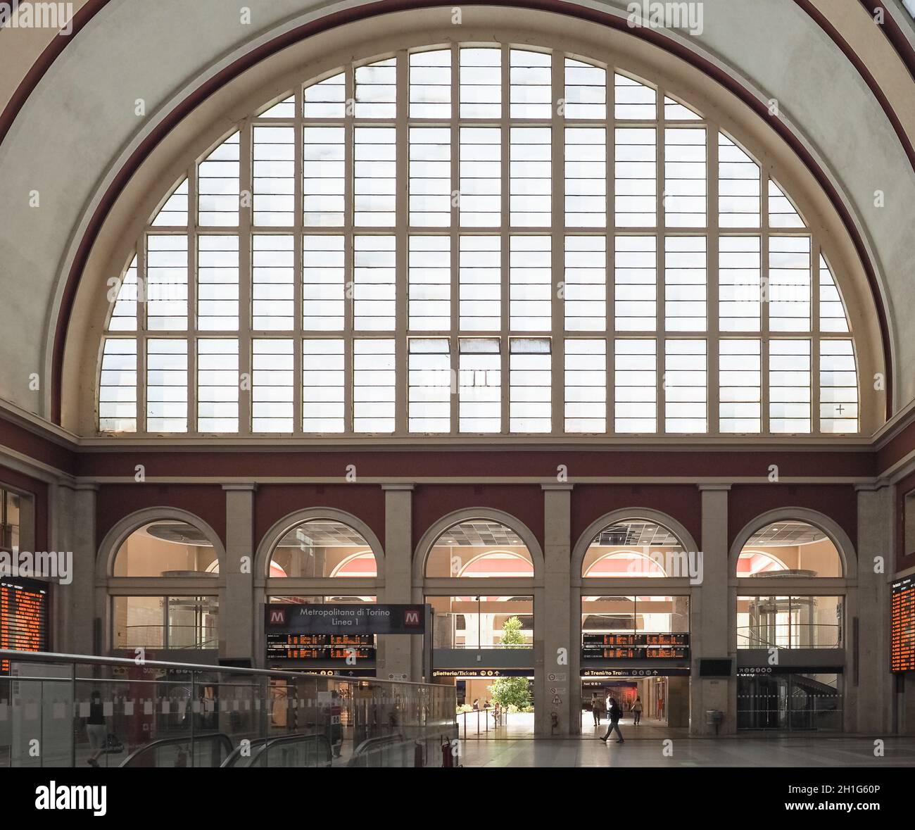 Torino porta nuova railway station hi-res stock photography and images ...
