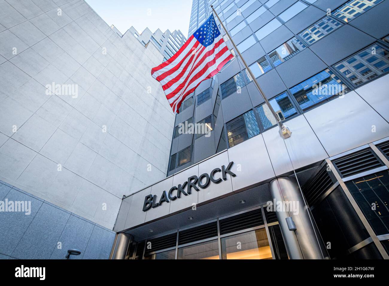 Worlds largest asset manager hi-res stock photography and images - Alamy