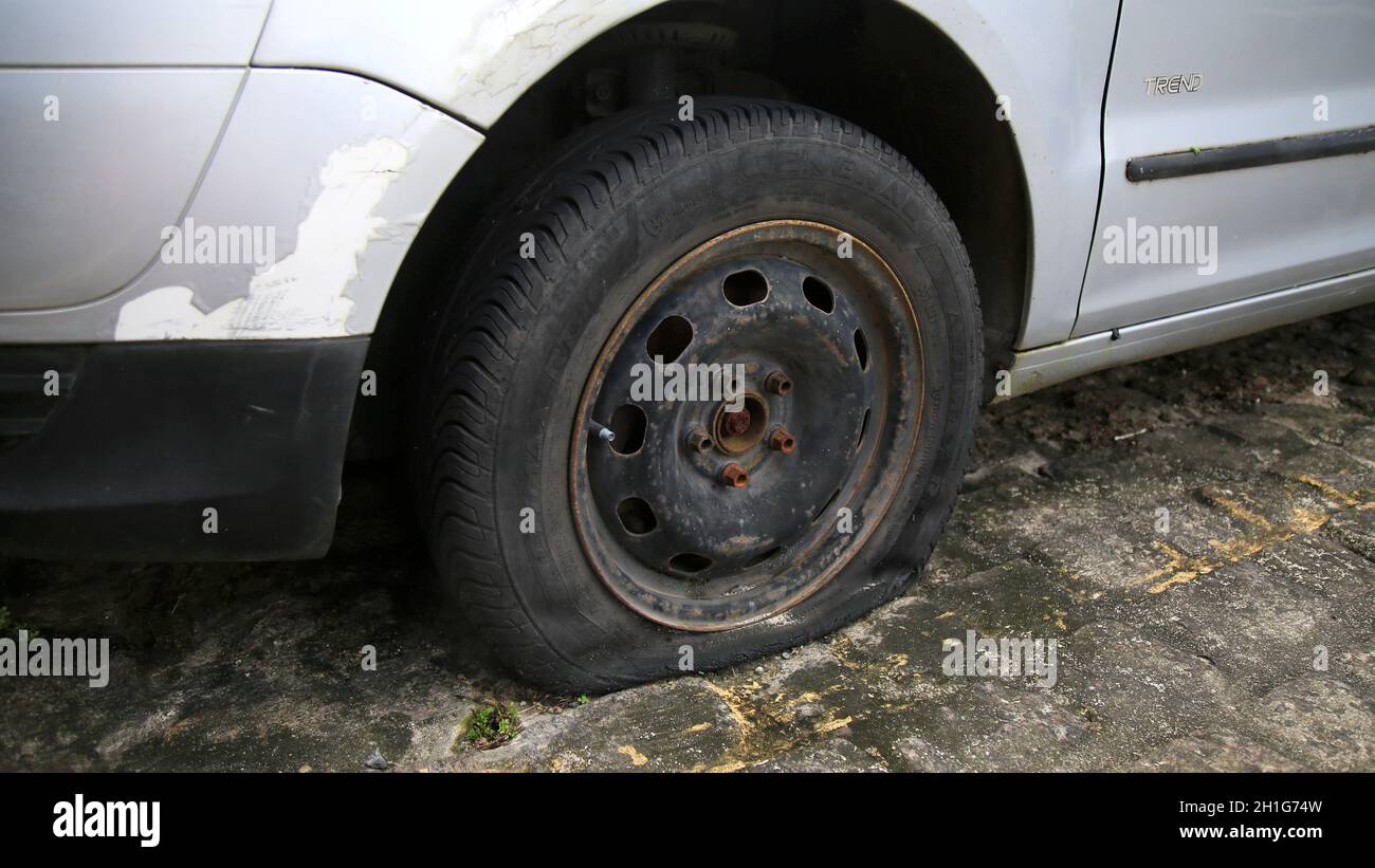salvador, bahia / brazil - june 27, 2020: empty tire is seen in an ...