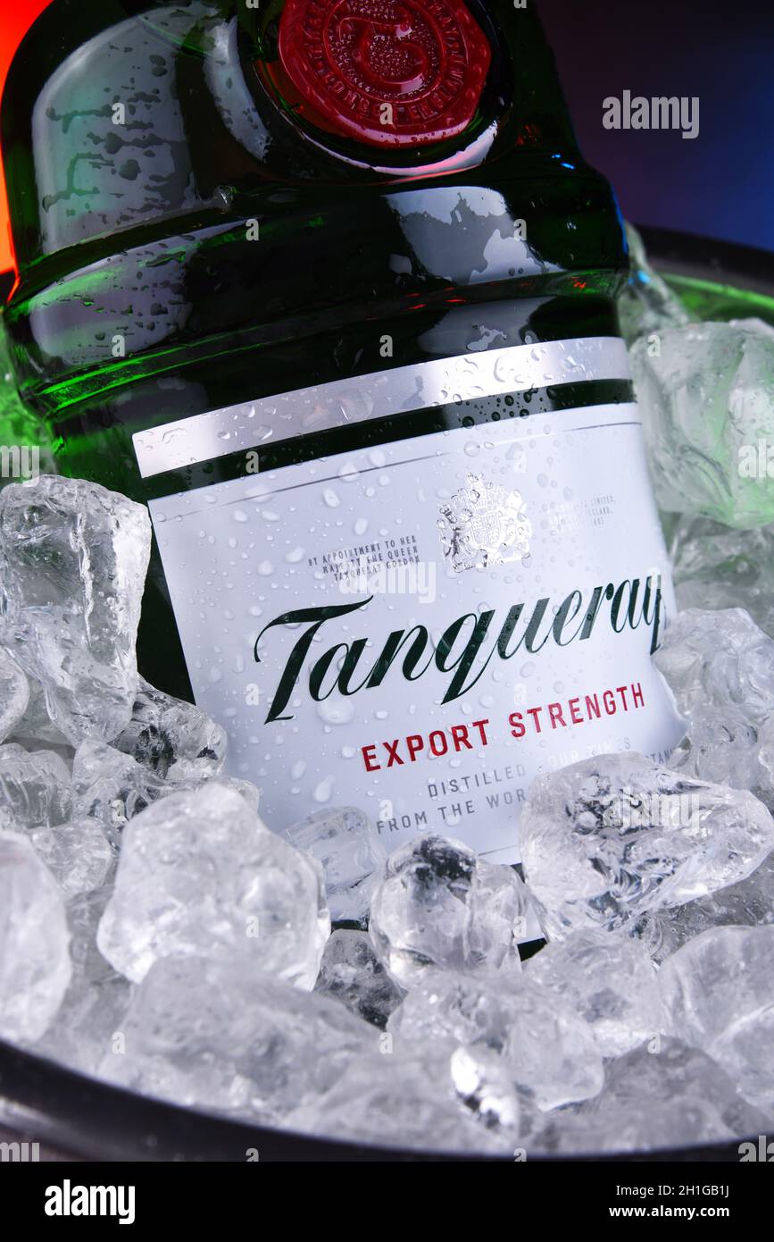 Tanqueray london dry gin hi-res stock photography and images - Alamy