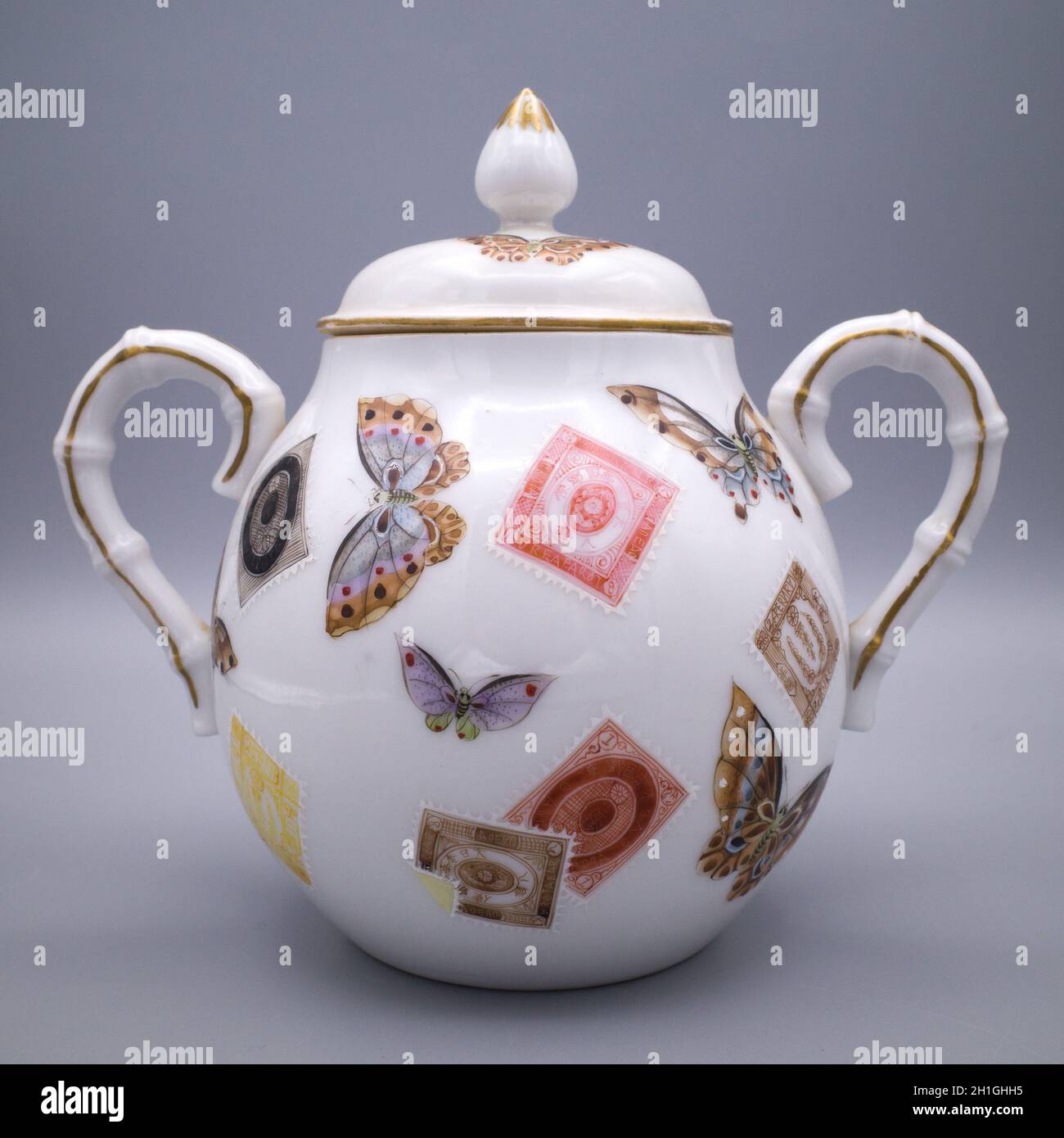 Japanese stamps hi-res stock photography and images - Alamy