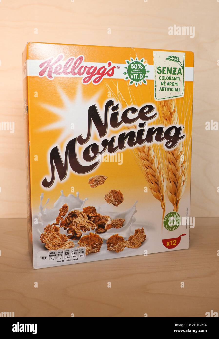 Kelloggs cornflakes box hi-res stock photography and images - Alamy