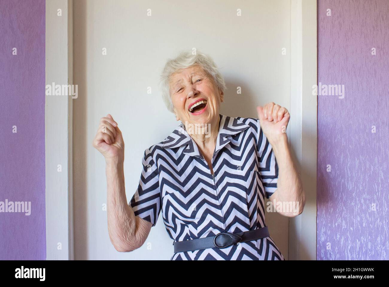 Portrait old woman screaming shouting hi-res stock photography and ...