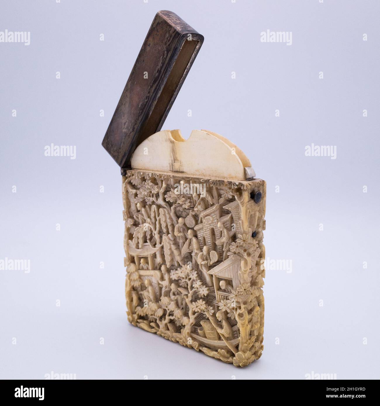 Carved ivory hi-res stock photography and images - Alamy