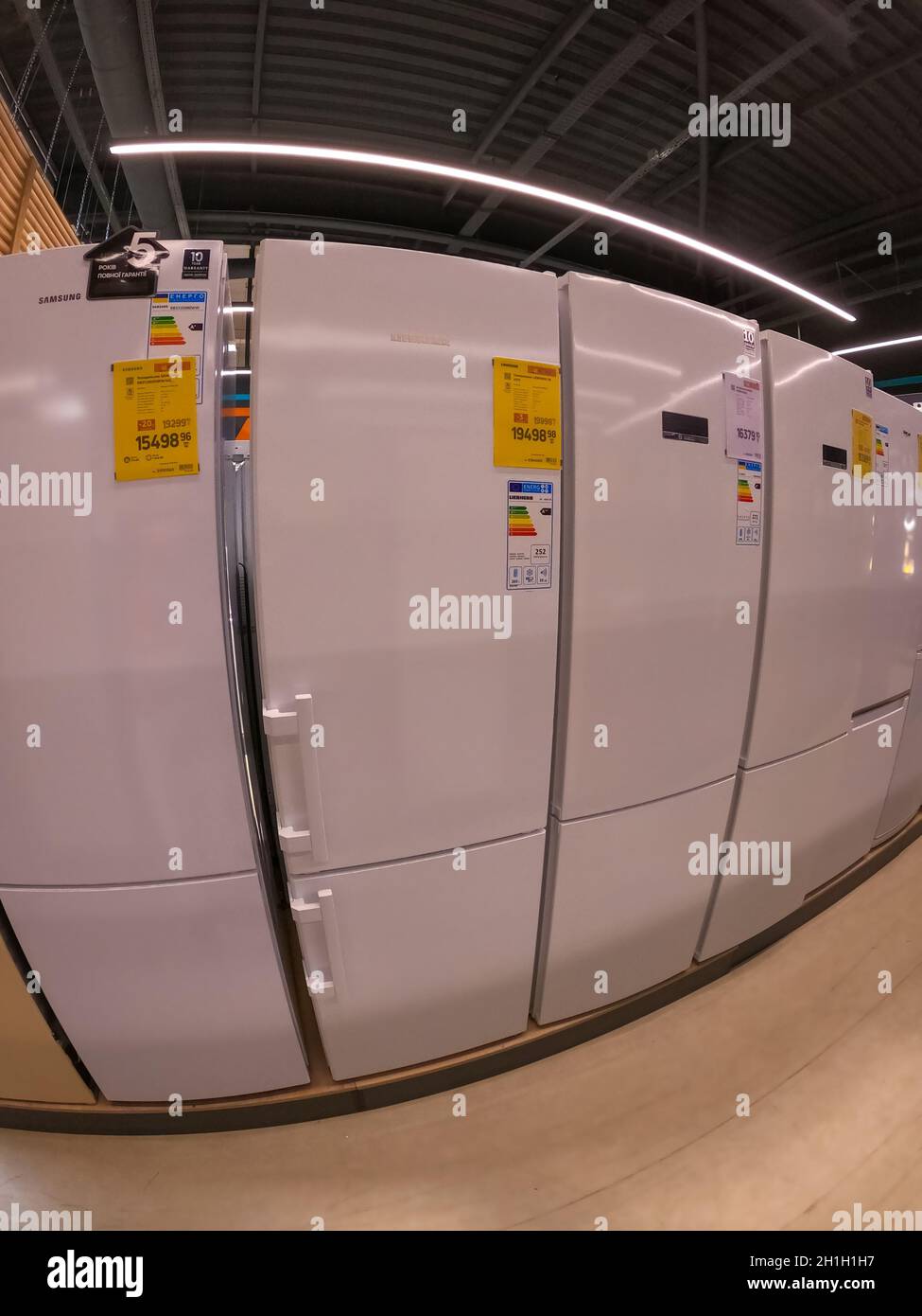 Fridges rows hi-res stock photography and images - Alamy