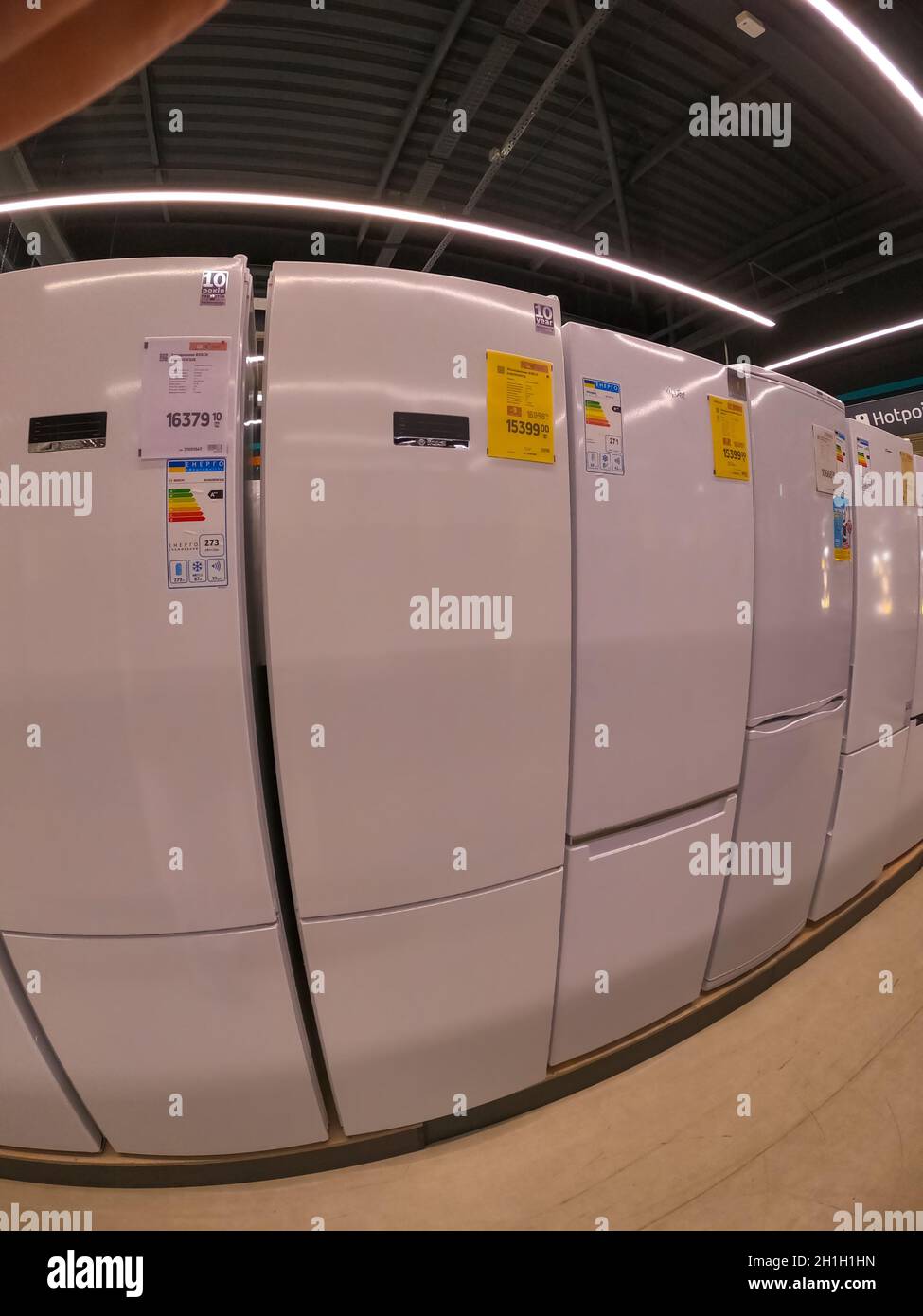 Fridges rows hi-res stock photography and images - Alamy