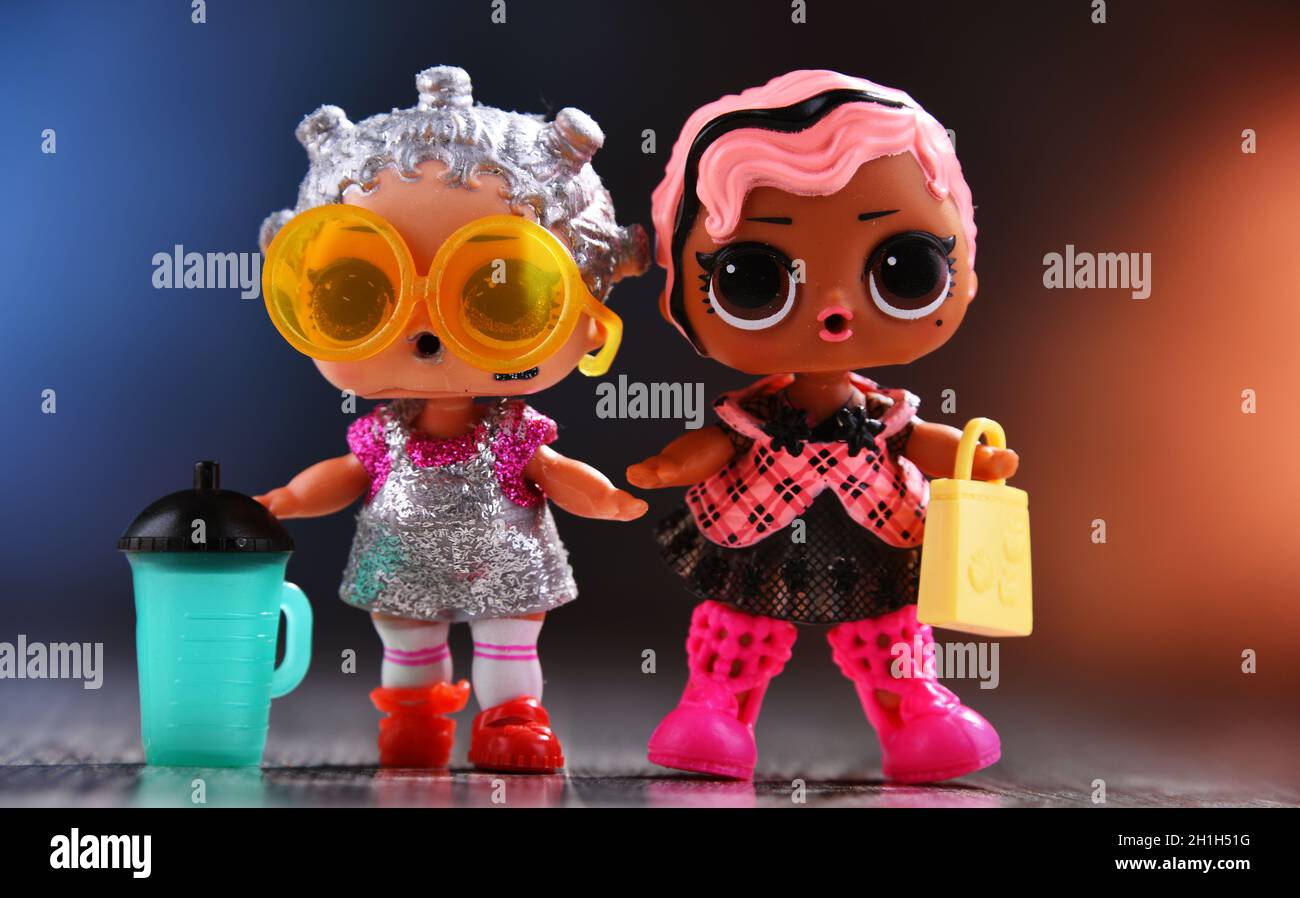 Mga entertainment hi-res stock photography and images - Alamy