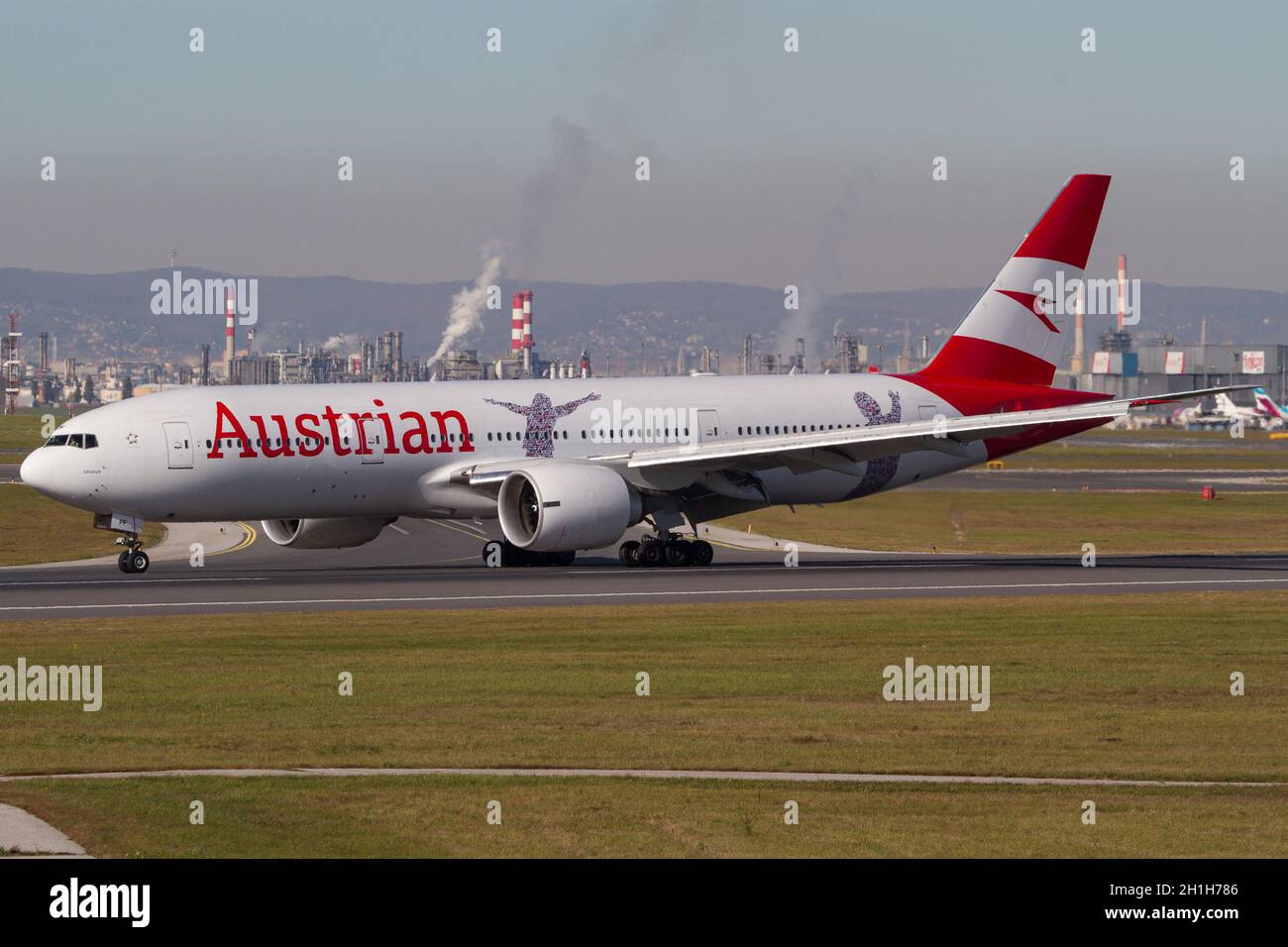 V, AUSTRIA - Nov 03, 2018: Austrian Airlines Boeing 777 OE-LPF on the ...