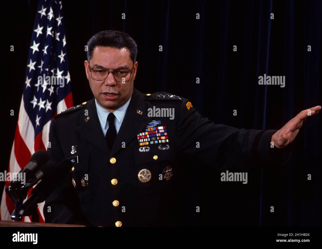 Us army desert shield hi-res stock photography and images - Alamy