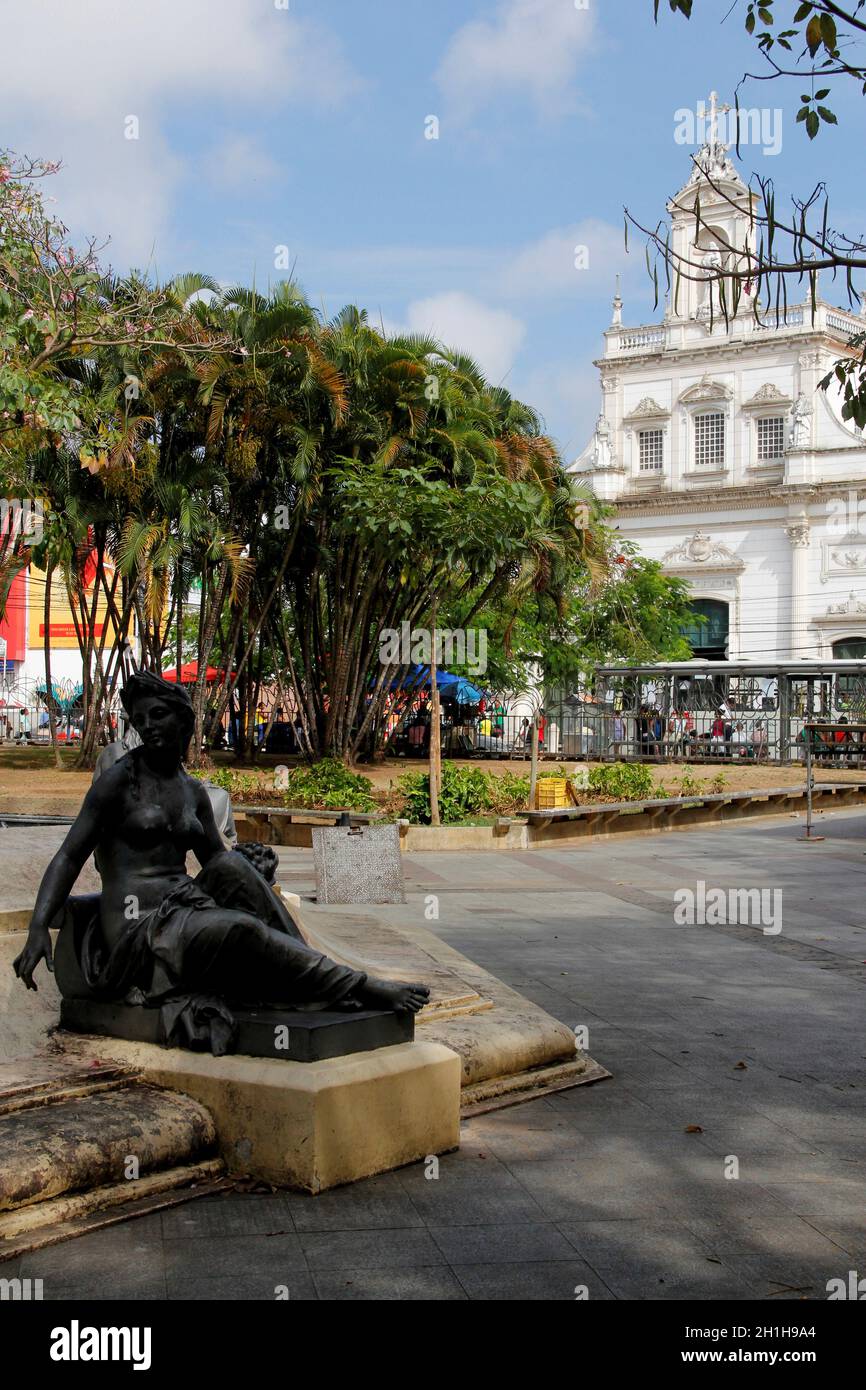 The light source statue hi-res stock photography and images - Alamy