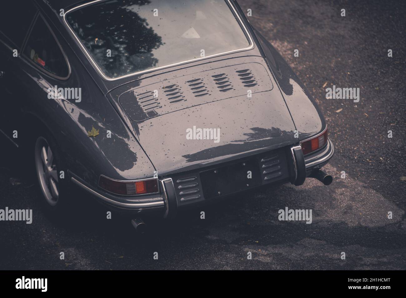 Vintage car rear angle hi-res stock photography and images - Alamy