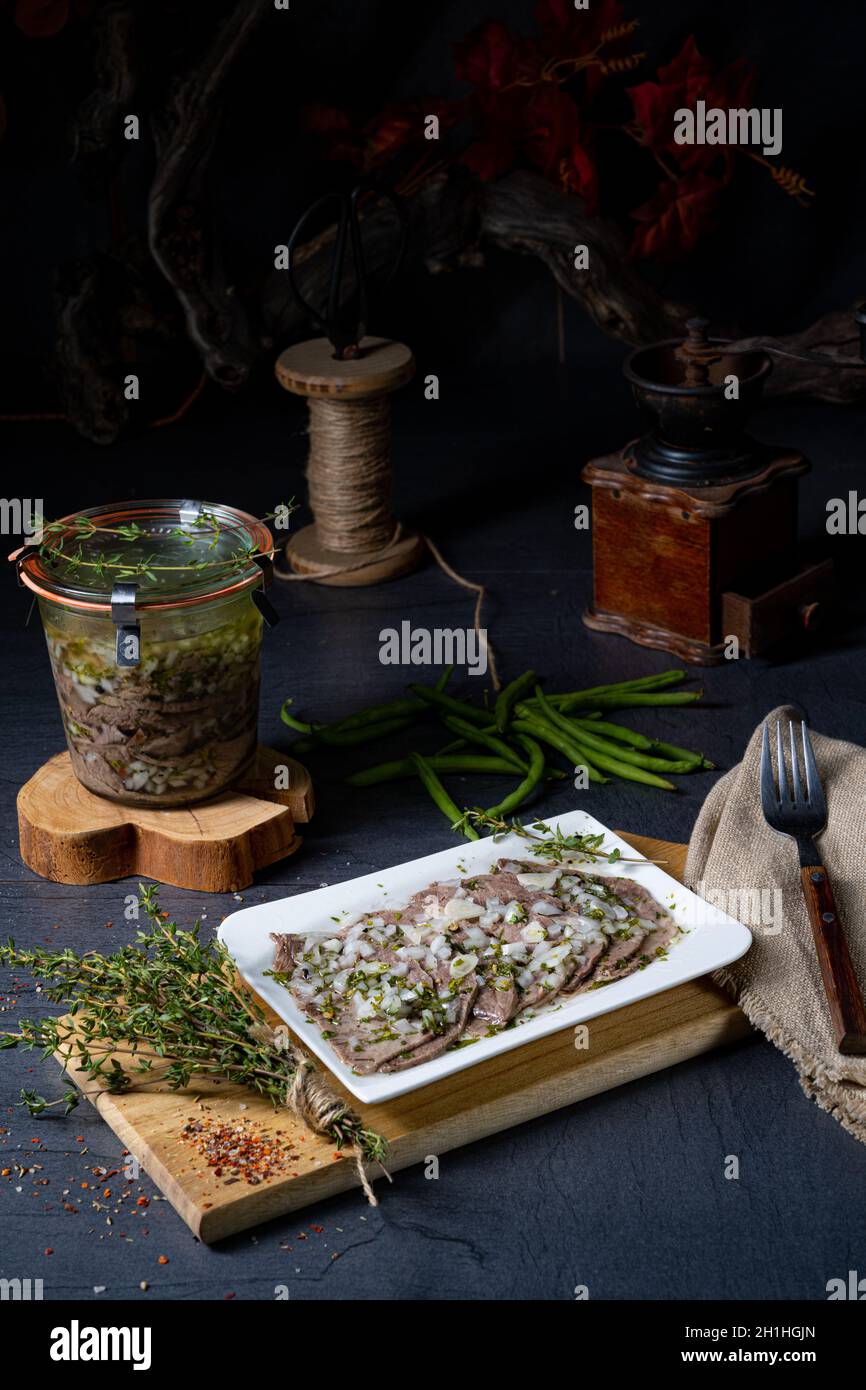 Delicious cold beef with vinaigrette Stock Photo - Alamy