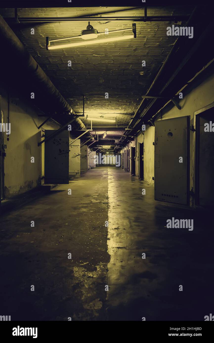 Empty jail cells hi-res stock photography and images - Alamy