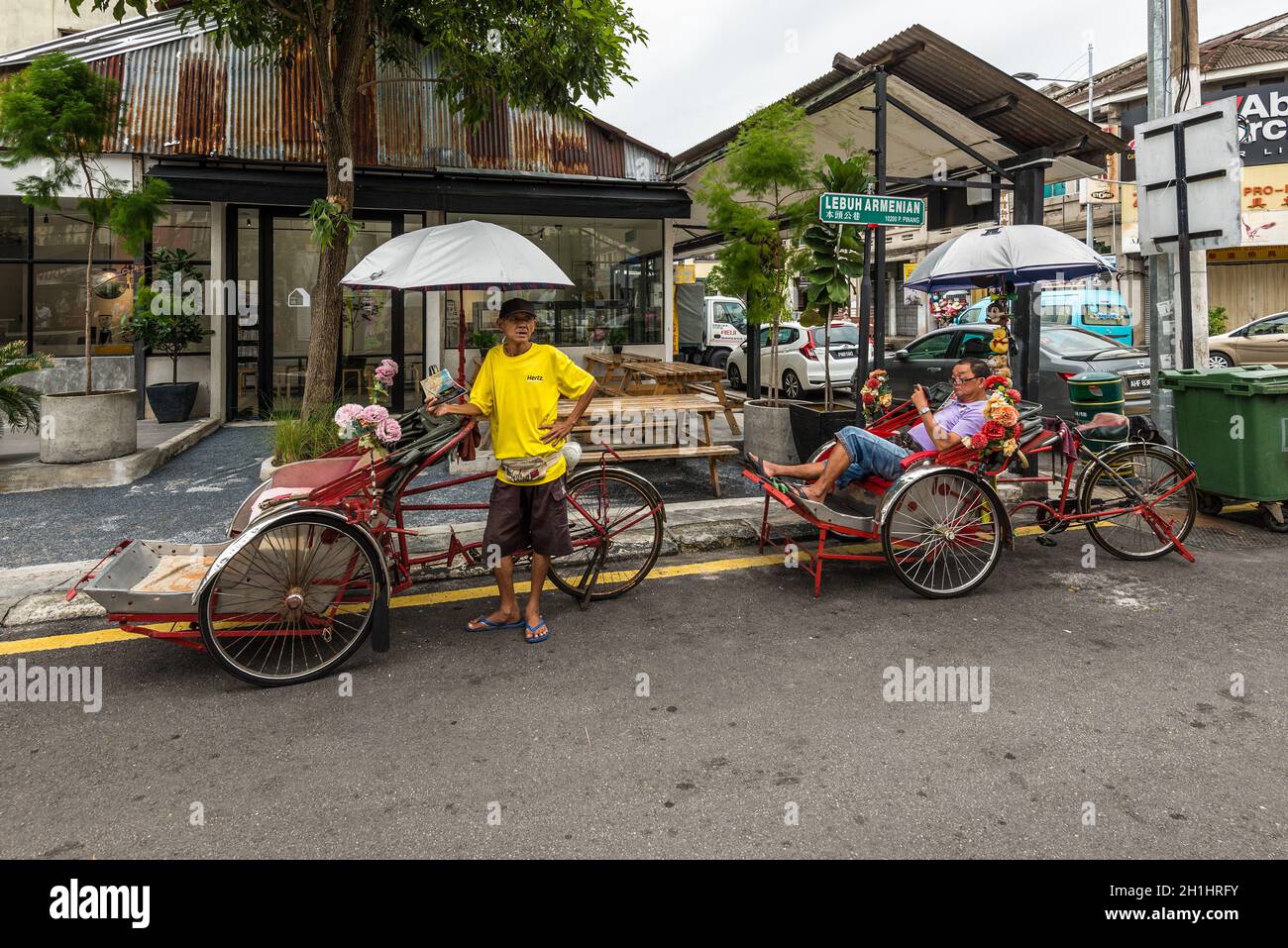 Trishaw traditional transport in malaysia hi-res stock photography and ...