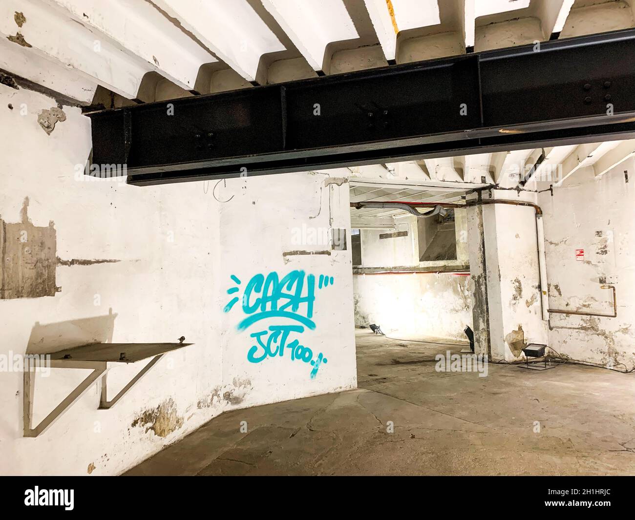 Disused carpark hi-res stock photography and images - Alamy