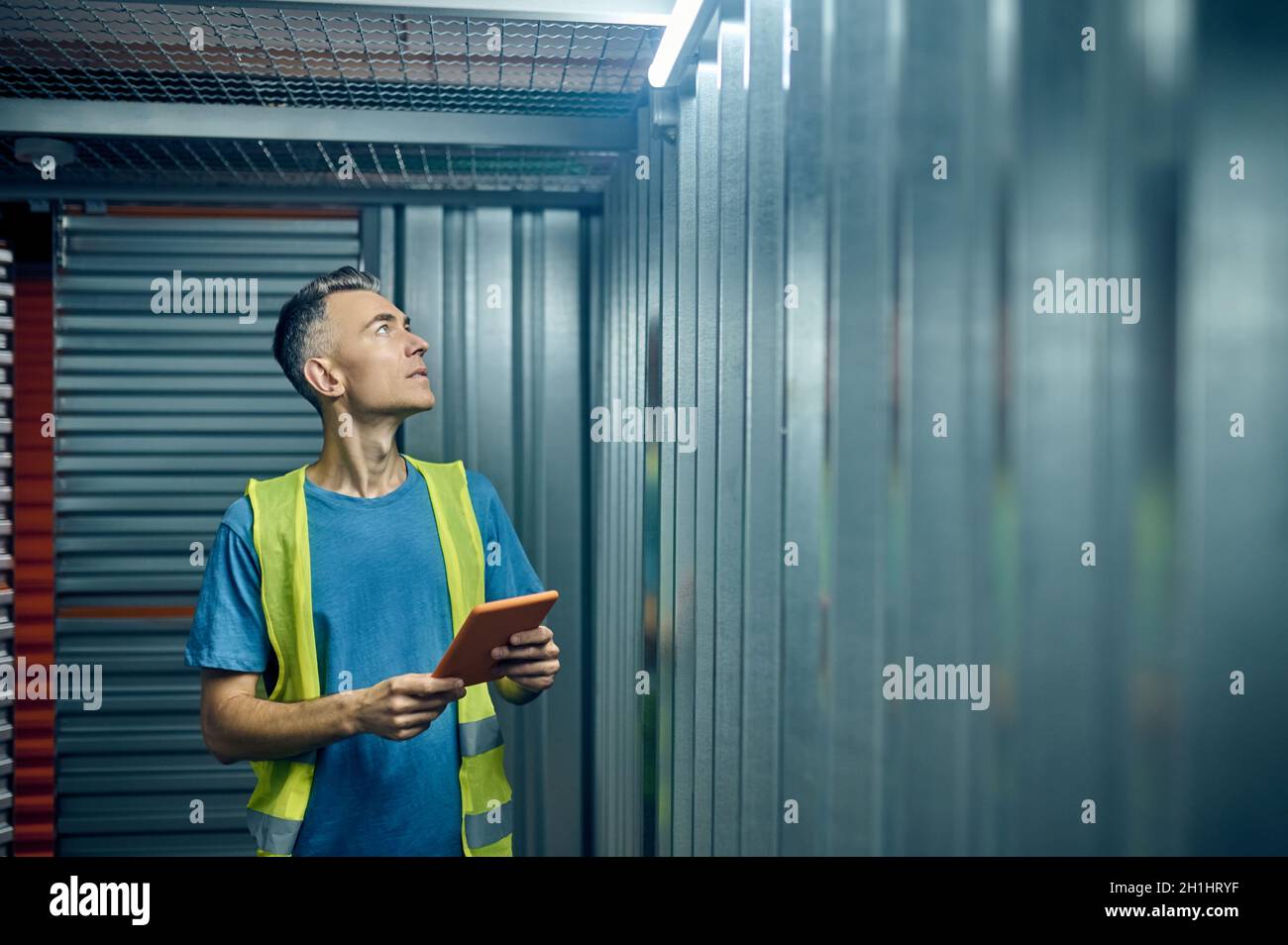 Garage box hi-res stock photography and images - Alamy