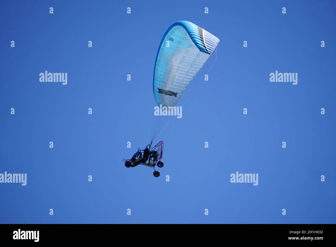 Flying on the sky hi-res stock photography and images - Alamy