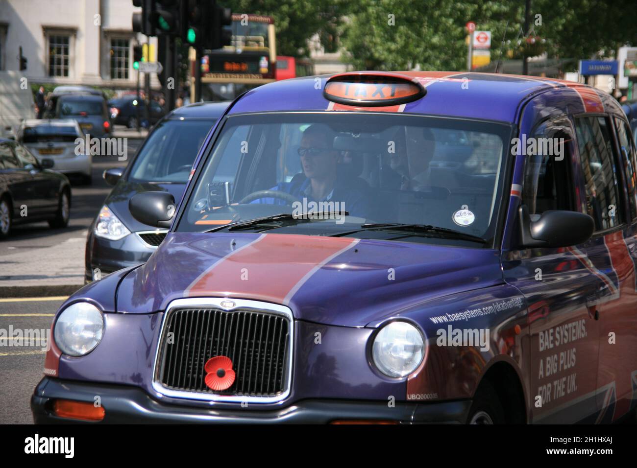 LONDON - MAY 25: London Taxi, also called hackney carriage, black cab ...