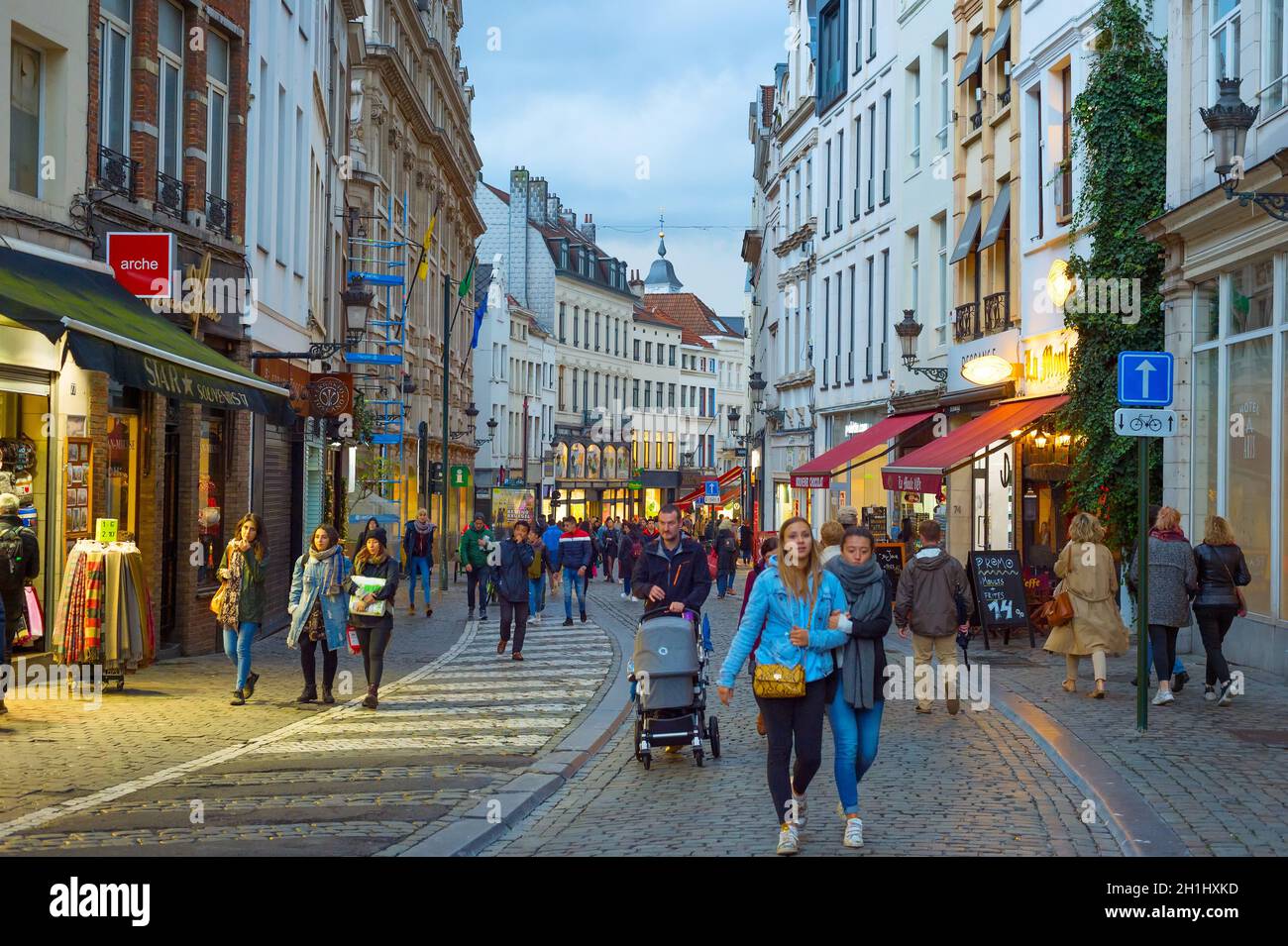 BRUSSELS, BELGIUM - OCTOBER 06, 2019: Crowd of people walking by Old ...