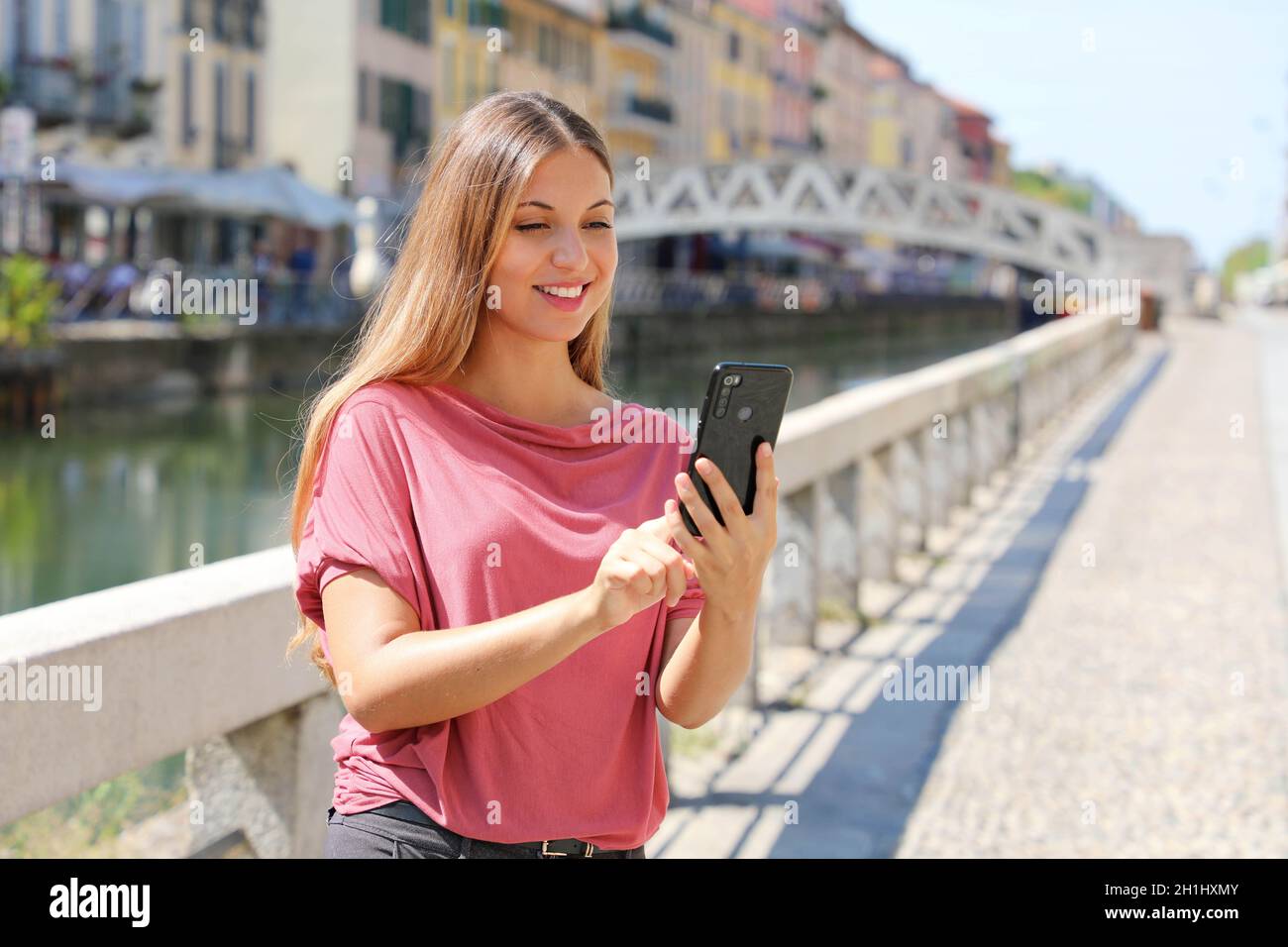 Posting messages hi-res stock photography and images - Alamy