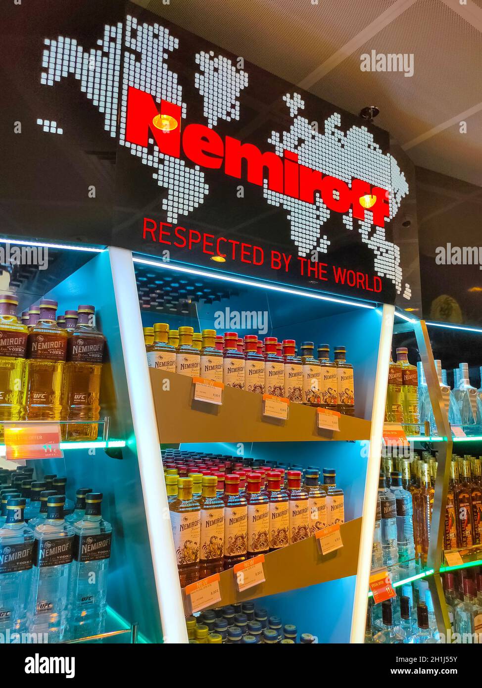 Vodka on shelf hi-res stock photography and images - Alamy