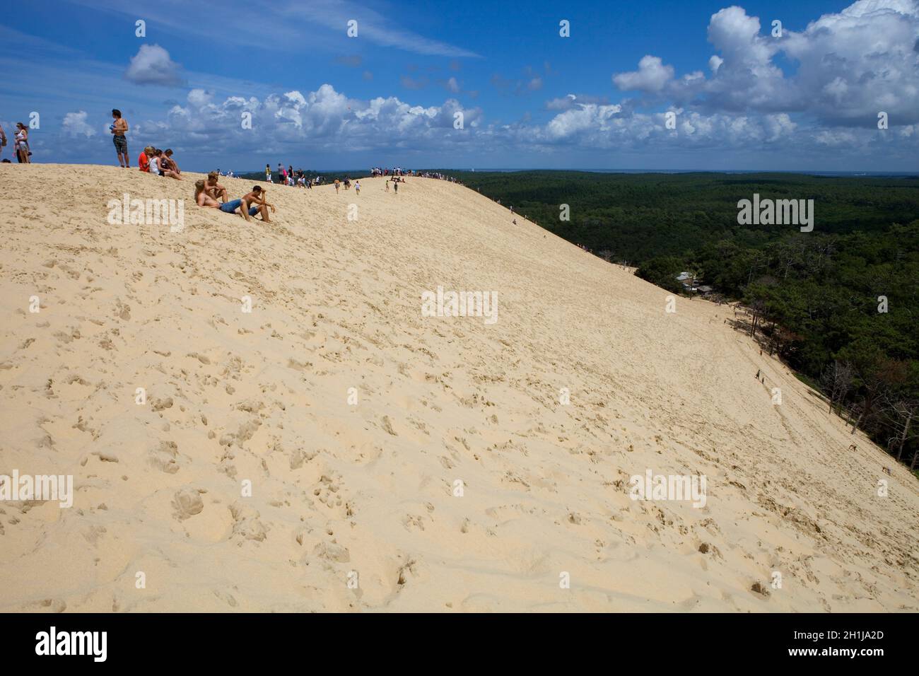 PYLA SUR MER, FRANCE - AUGUST 8: People visiting the Famous dune of ...