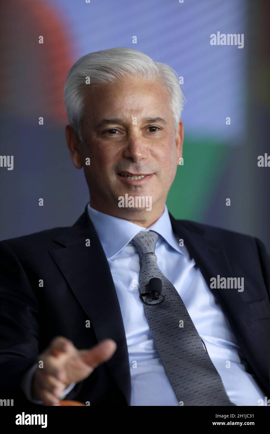 Charles scharf hi-res stock photography and images - Alamy