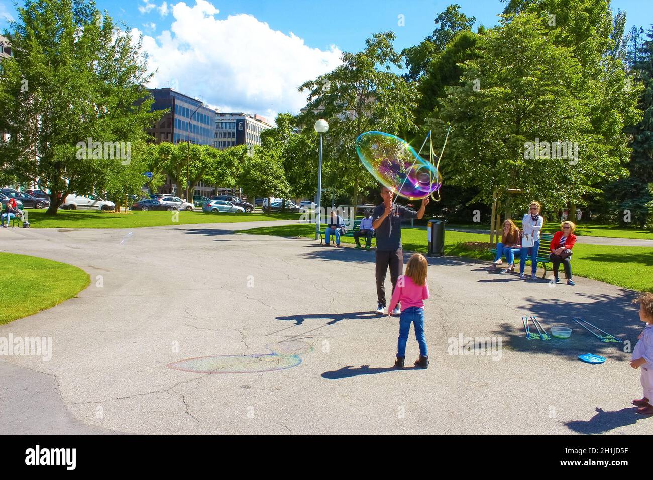 Soap bubbles attraction geneva hi-res stock photography and images - Alamy