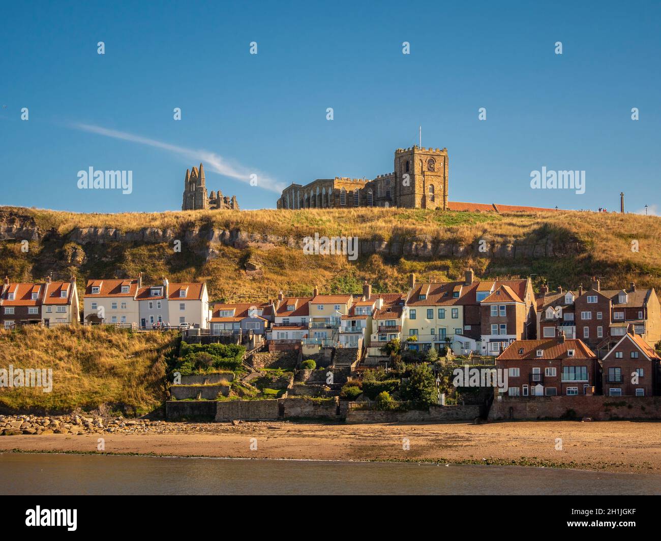 St Mary's Church and Whitby Abbey ruins on East Cliff above Henrietta ...