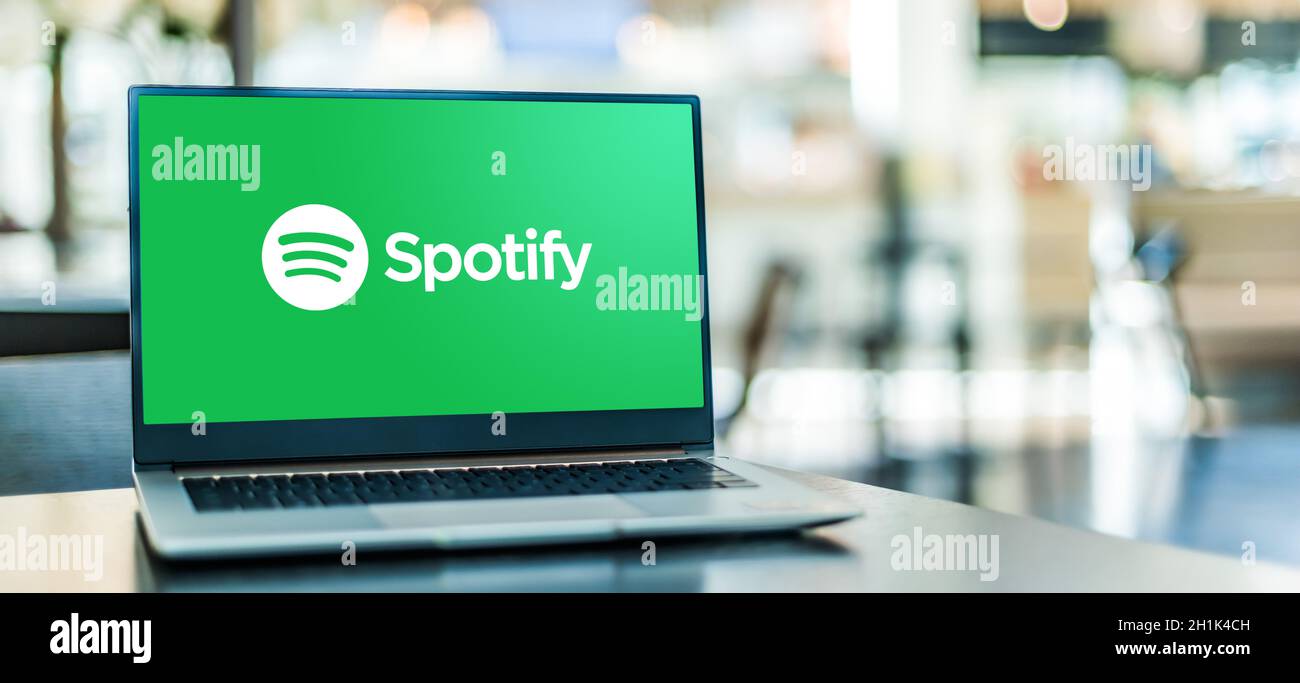 Spotify interface hi-res stock photography and images - Alamy