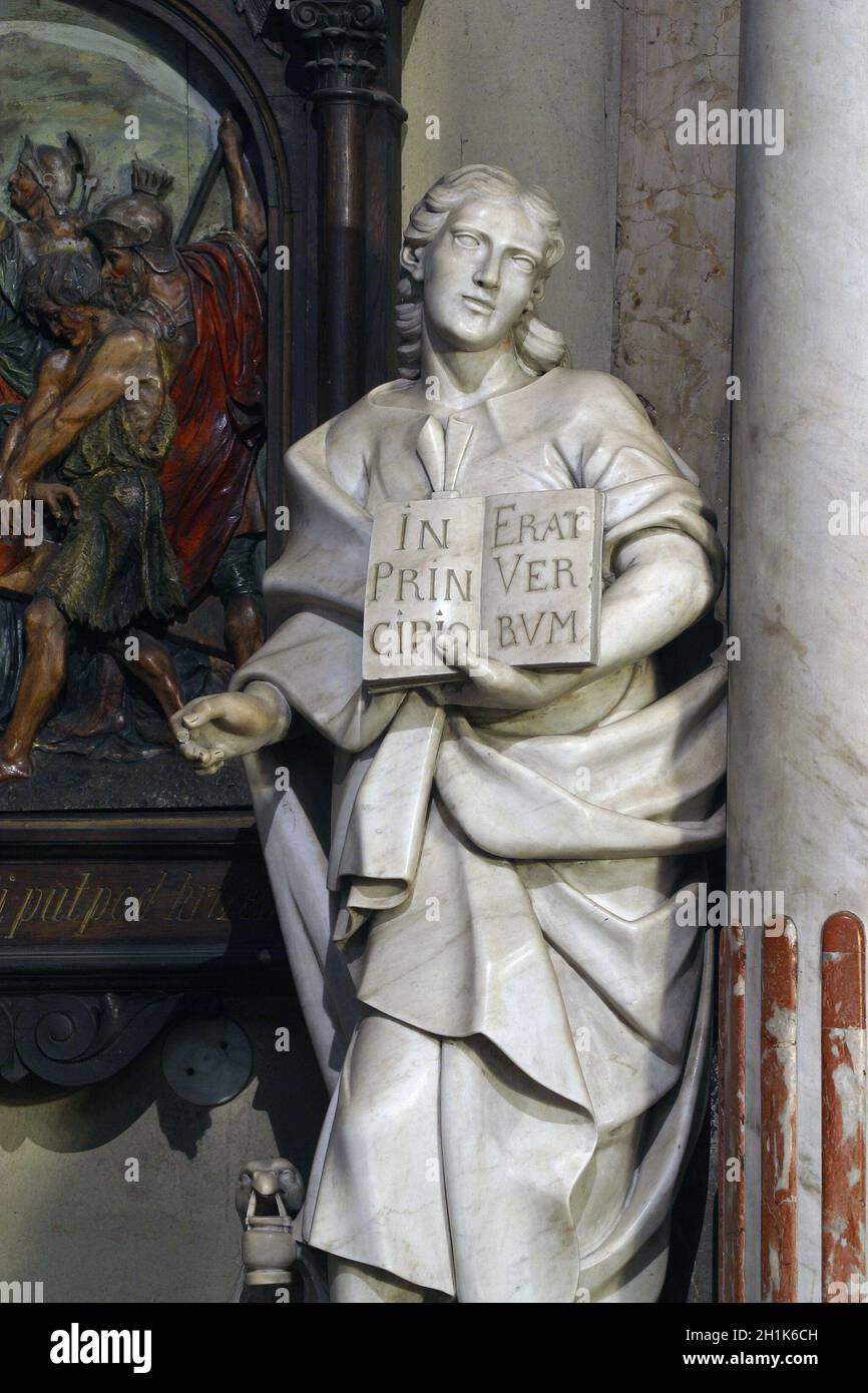 Statue of saint Stock Photo - Alamy