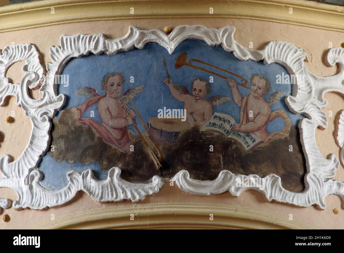 Three music angels hi-res stock photography and images - Alamy