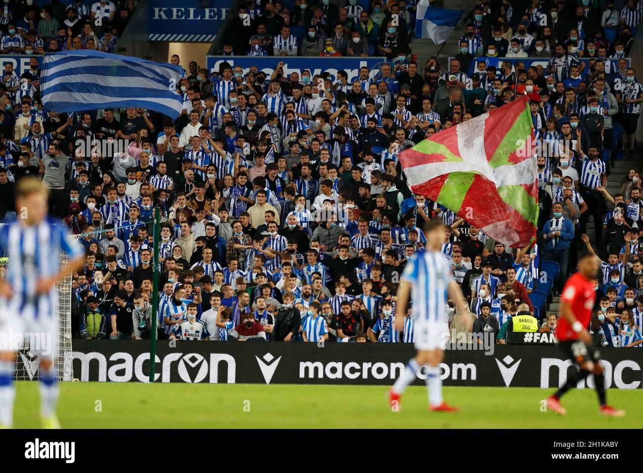 Real sociedad reale arena fans hi-res stock photography and images - Alamy