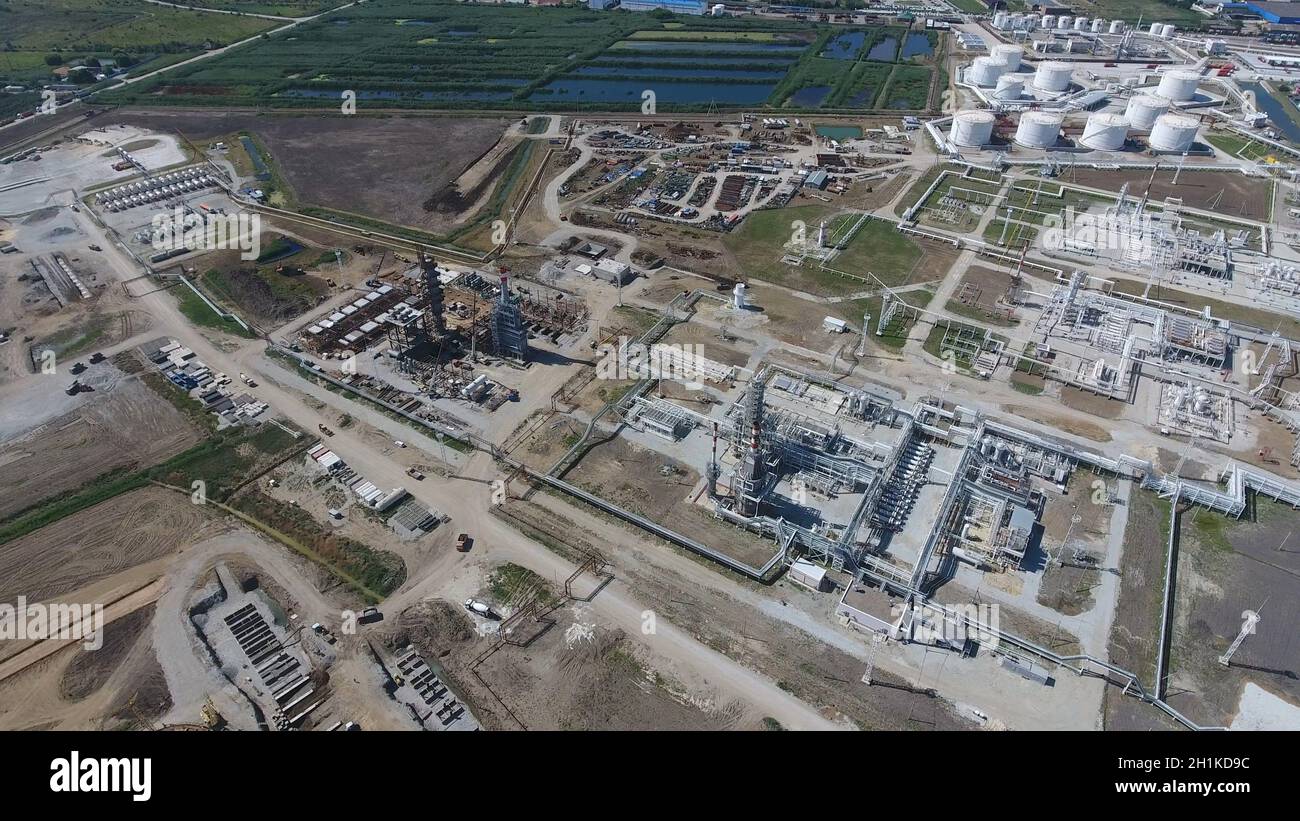 Oil refinery plant for primary and deep oil refining. Equipment and ...