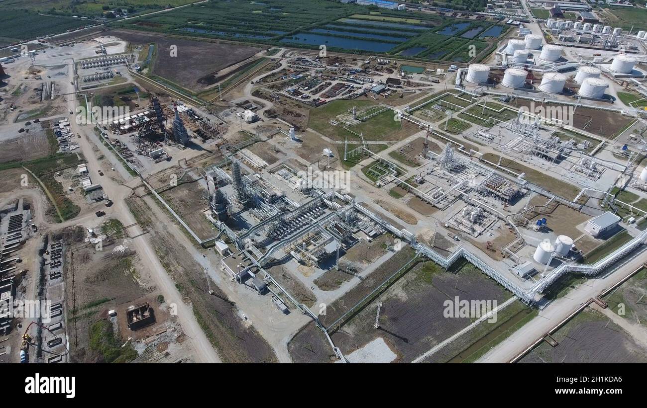 Oil refinery plant for primary and deep oil refining. Equipment and ...