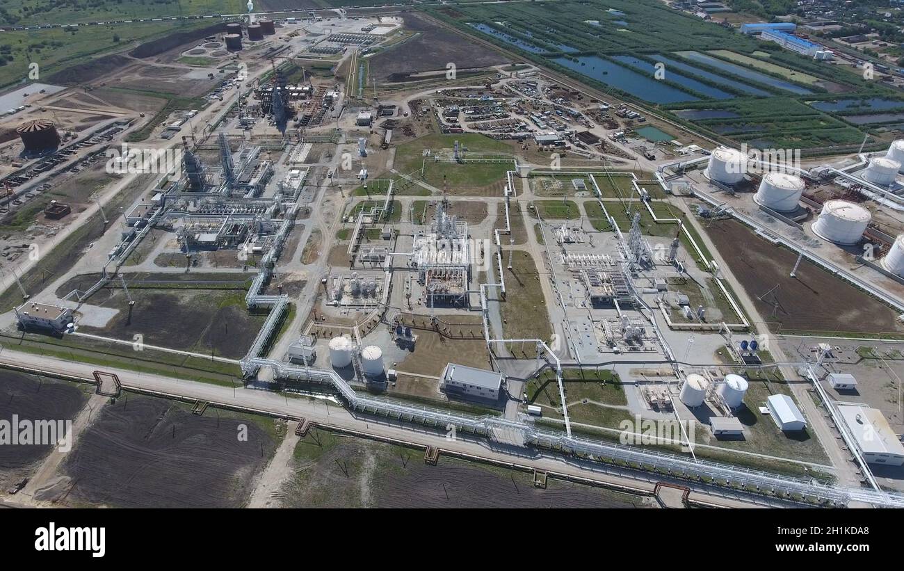 Oil refinery plant for primary and deep oil refining. Equipment and ...