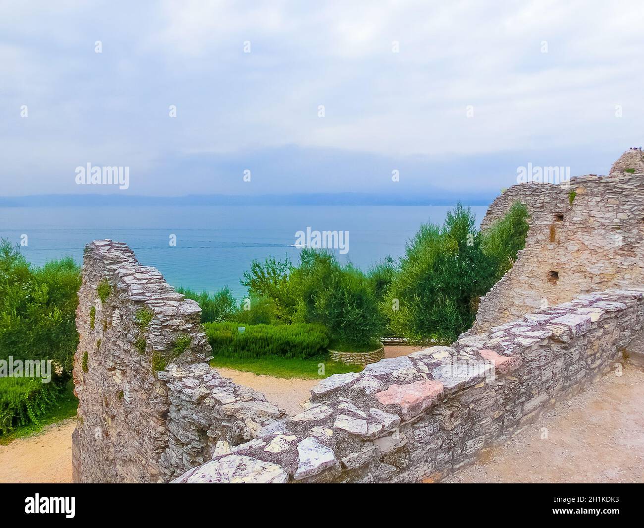 Sirmione catullo caves hi-res stock photography and images - Alamy