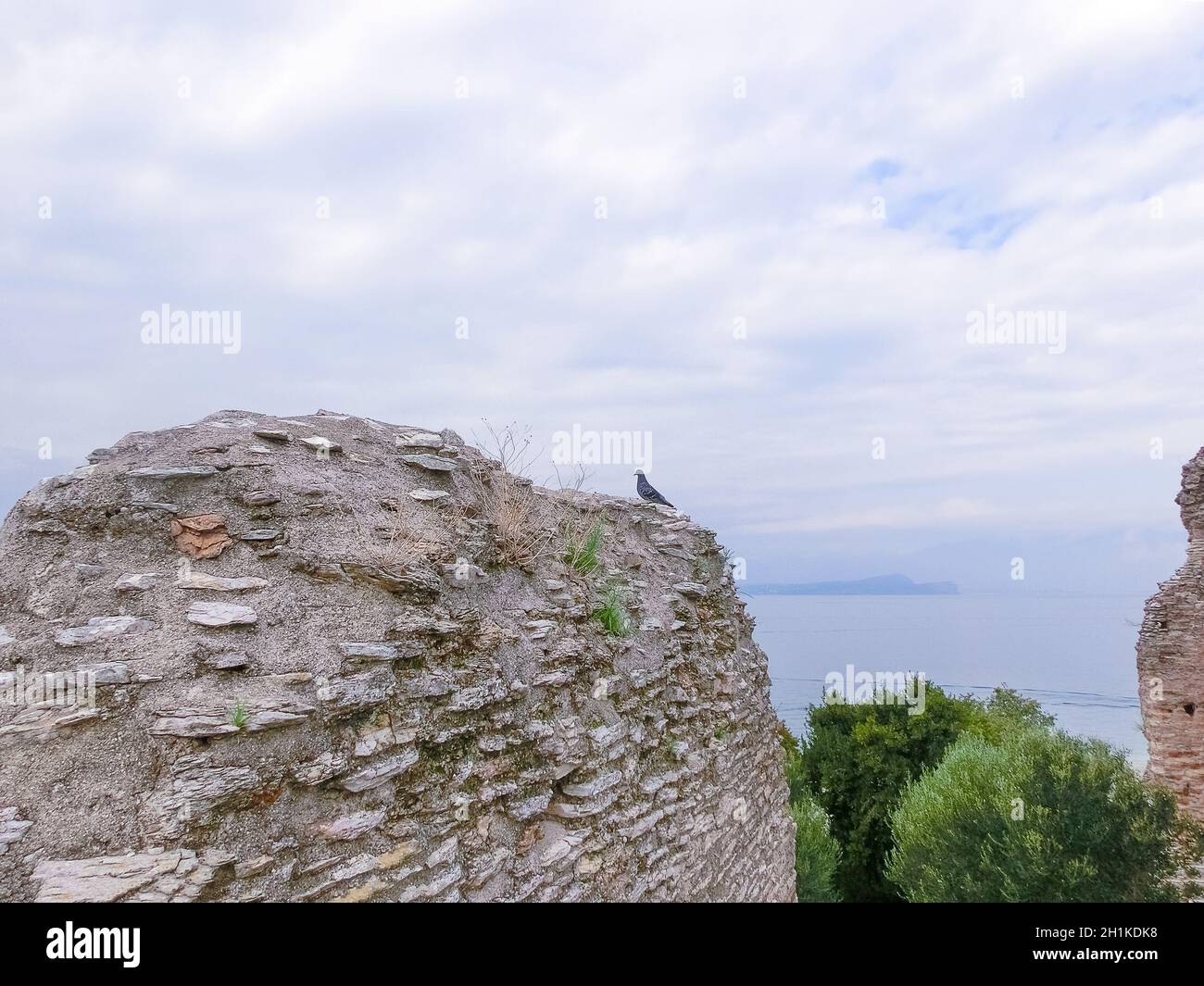 Sirmione catullo caves hi-res stock photography and images - Alamy