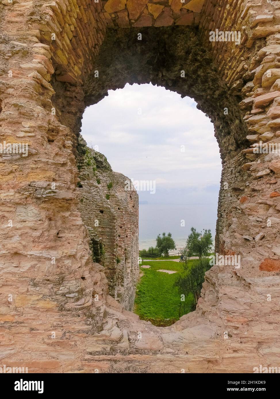 Sirmione catullo caves hi-res stock photography and images - Alamy