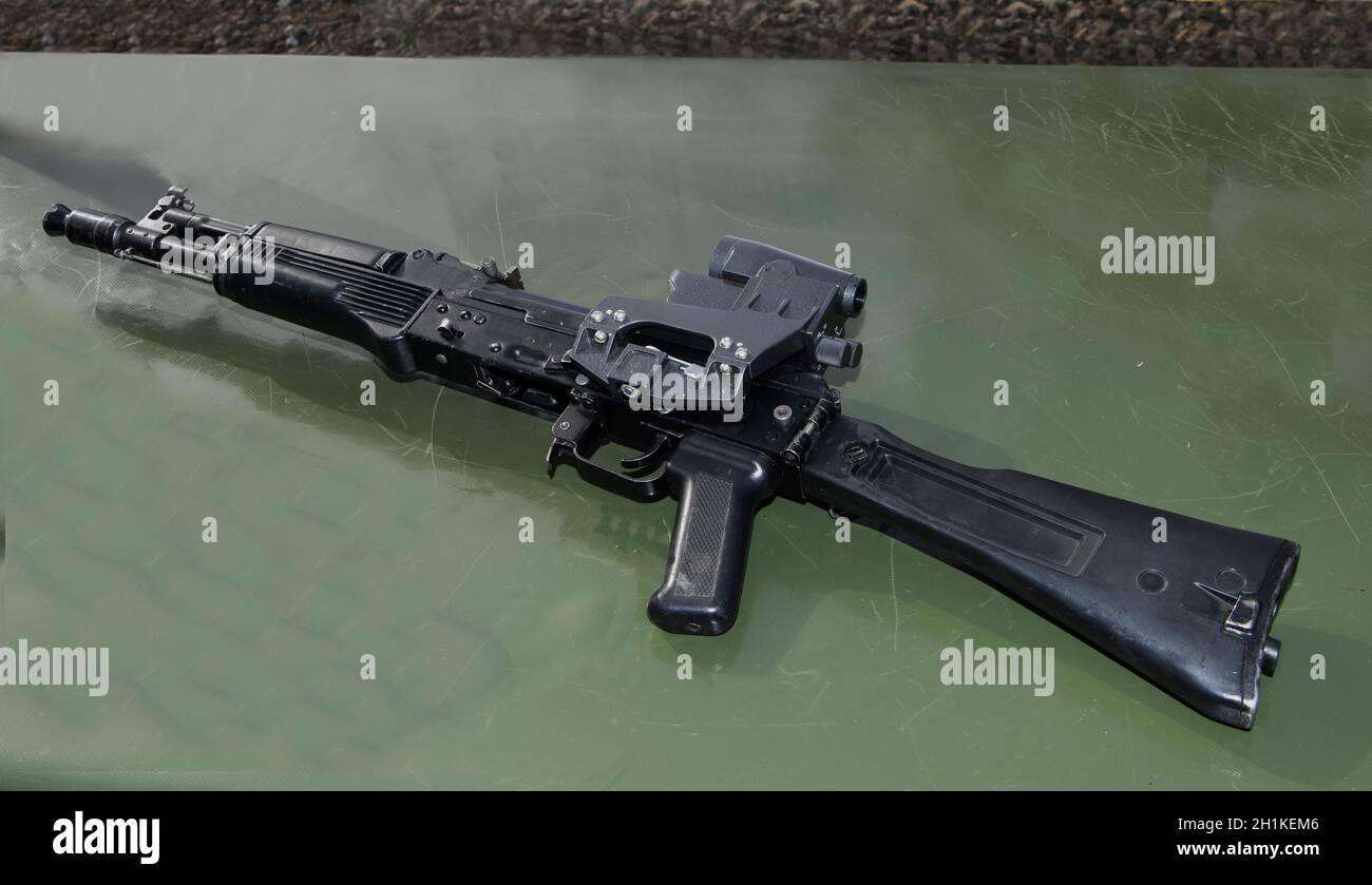 Kalashnikov assault rifle hi-res stock photography and images - Alamy