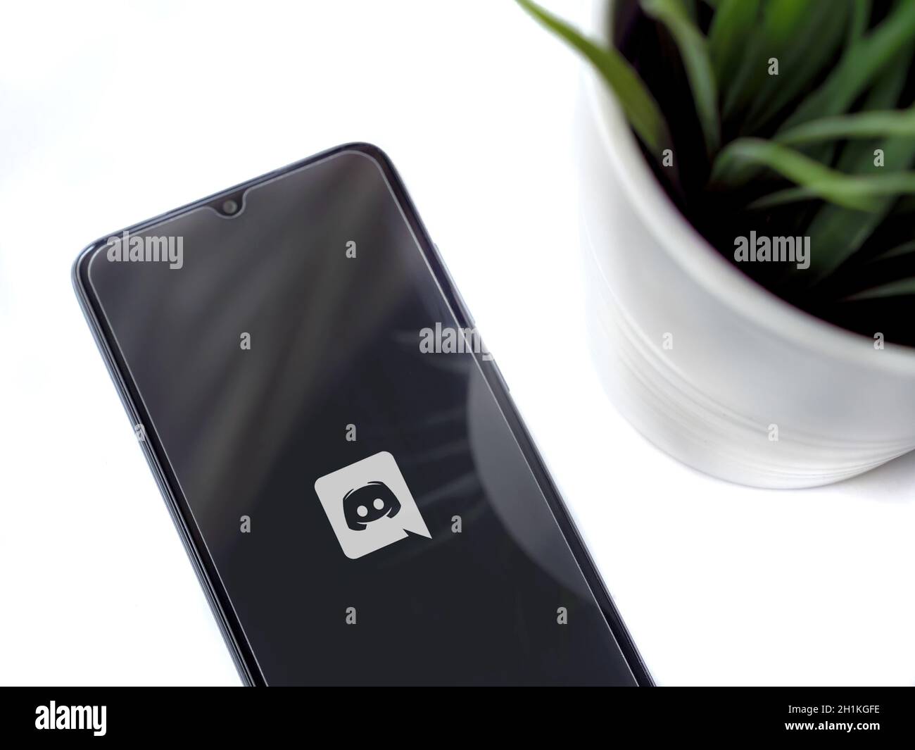 Discord logo hi-res stock photography and images - Alamy