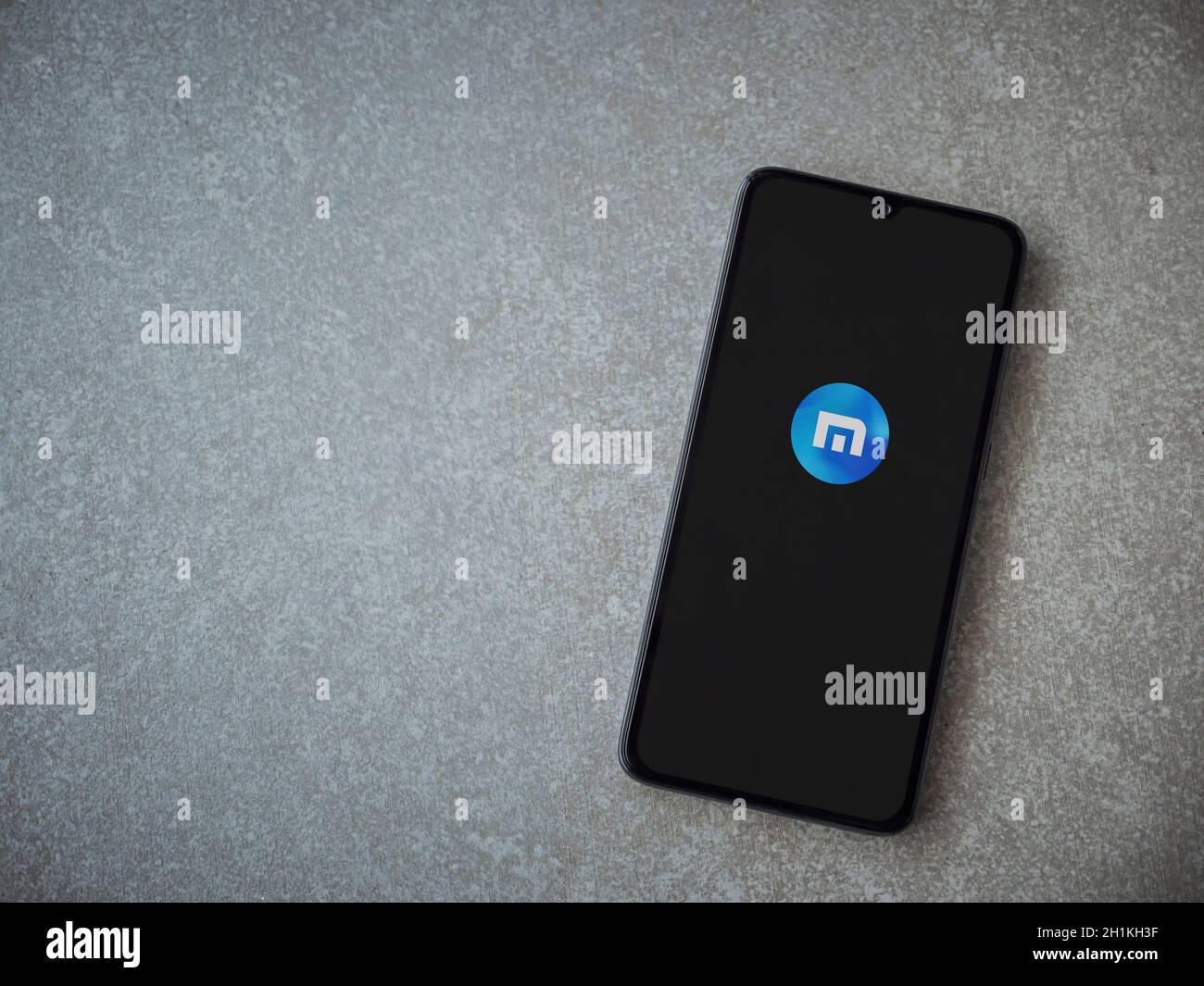 Lod, Israel - July 8, 2020: Maxthon Browser app launch screen with logo ...