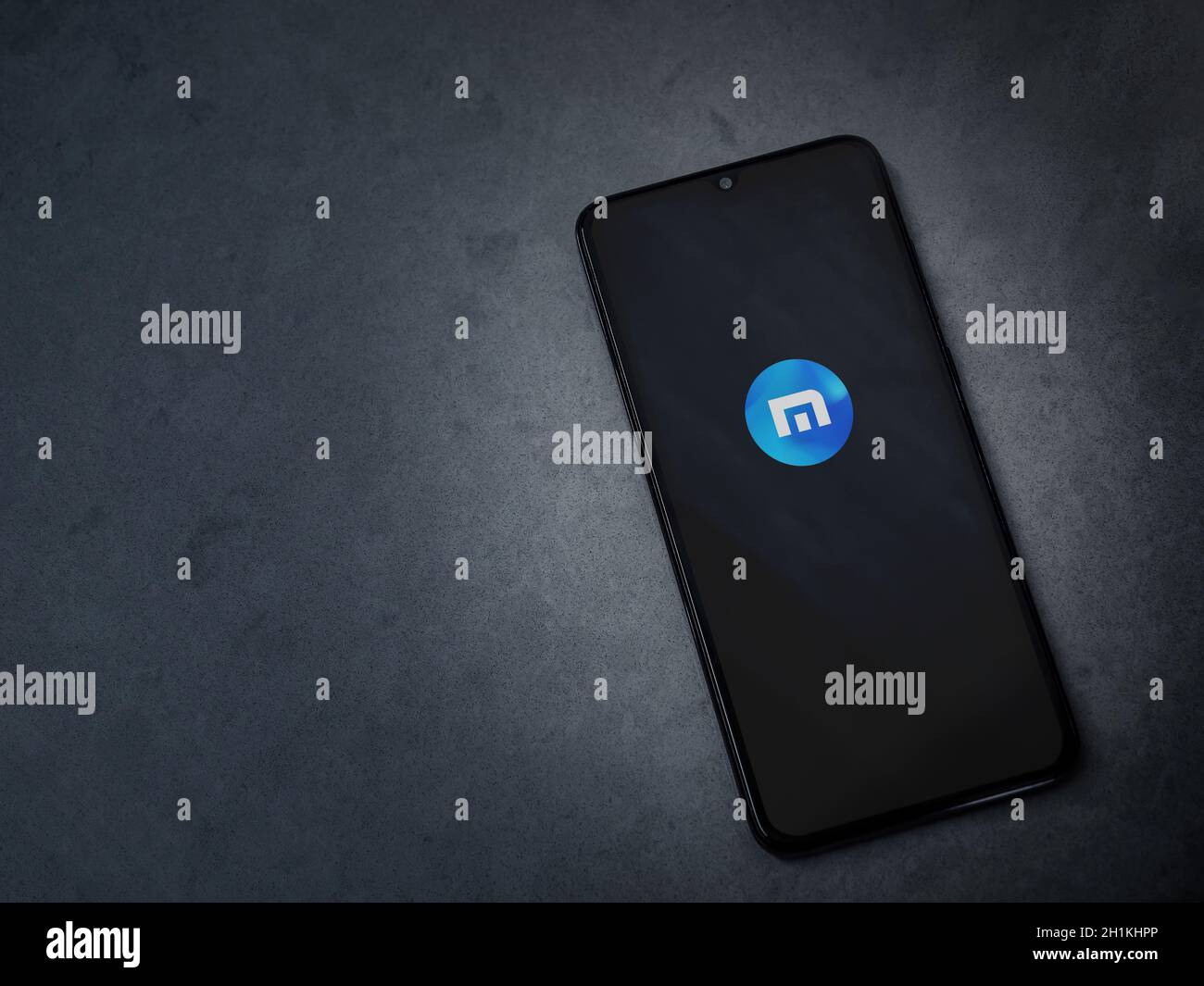 Lod, Israel - July 8, 2020: Maxthon Browser app launch screen with logo ...