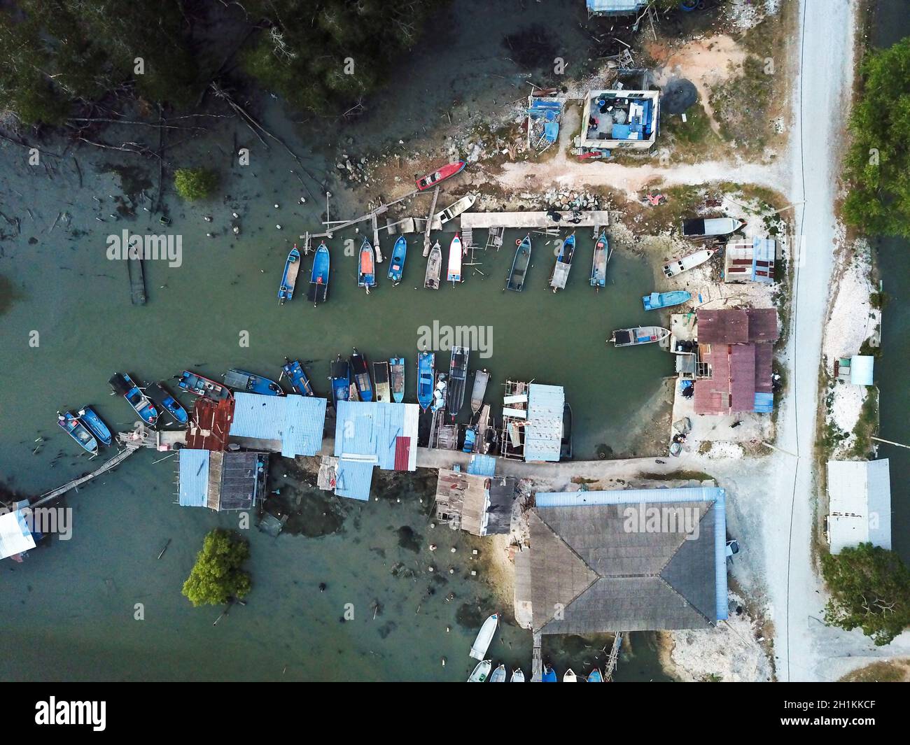Traditional Malays fishing village near Sungai Semilang Stock Photo - Alamy