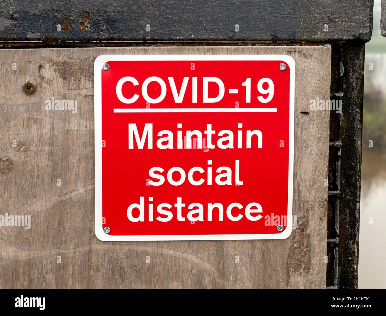 Maintain social distance sign hi-res stock photography and images - Alamy