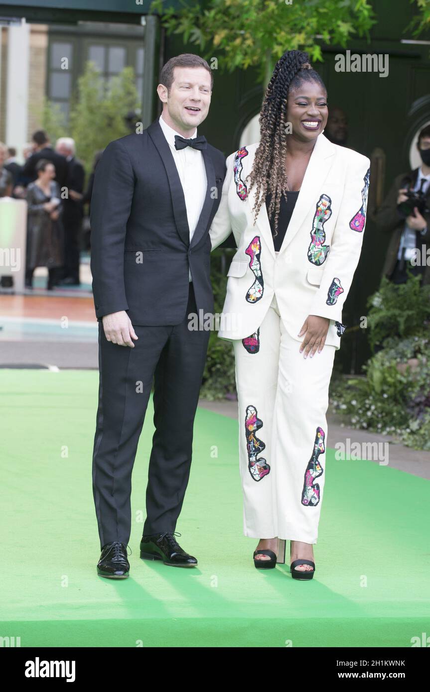 Dermot o'leary 2021 hi-res stock photography and images - Alamy