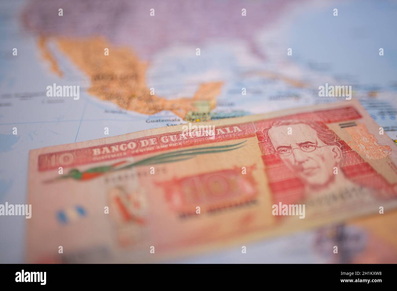 Close up picture of a ten Guatemalan quetzales banknote -with the words ...